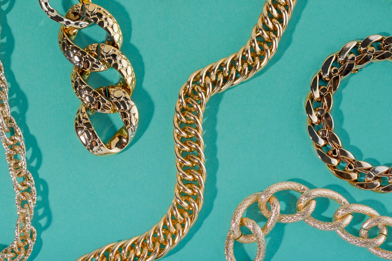 Gold Chains - Trendy Styles & Classic Designs