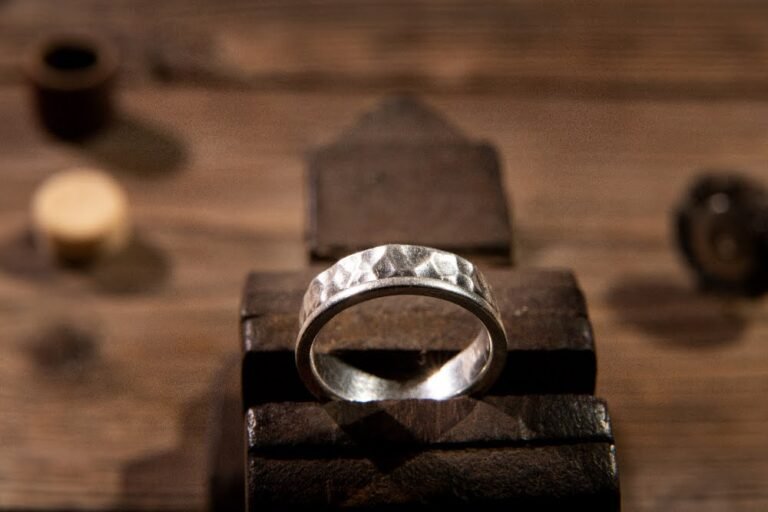 How to Choose a Silver Jewelry Manufacturer | Expert Guide