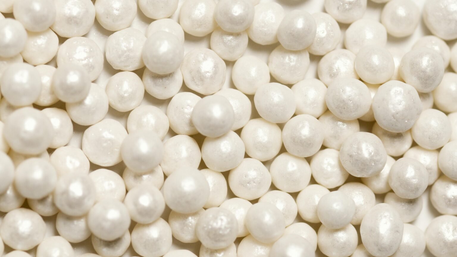 Pearl Gemstones 101 – Everything You Need to Know
