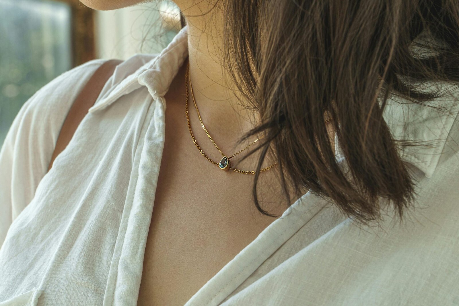 Minimalist Plain Gold Necklaces for Jewelry Brands